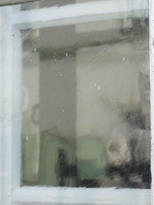 Sklo a typy skel, výroba skla a sklenáři, zasklívání dveří a oken